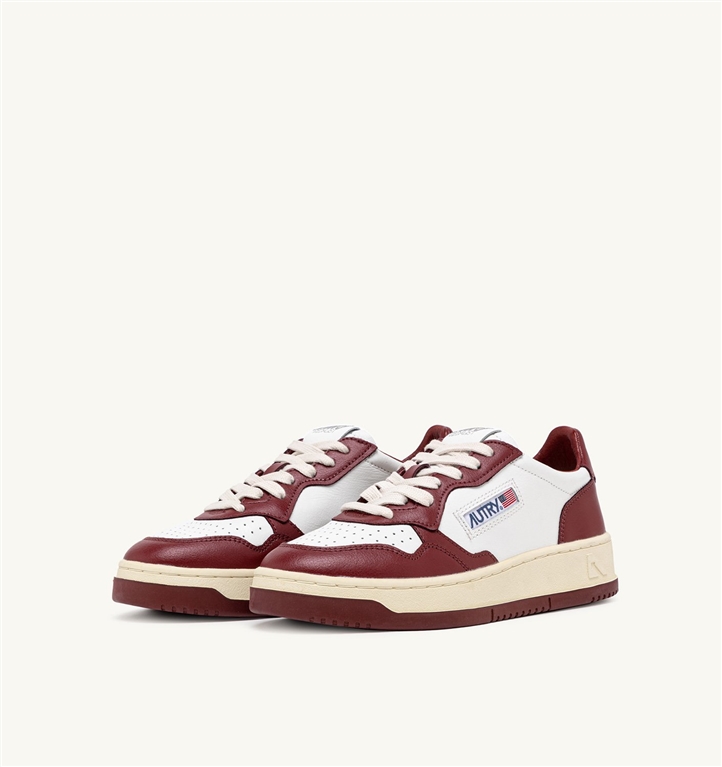 SNEAKERS MEDALIST LOW IN PELLE BICOLORE BIANCO E BORDEAUX Autry ...